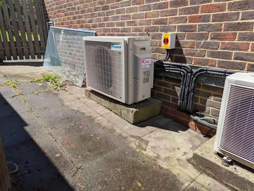 An Air Conditioning Replacement Radlett Centre | AAC Air Conditioning